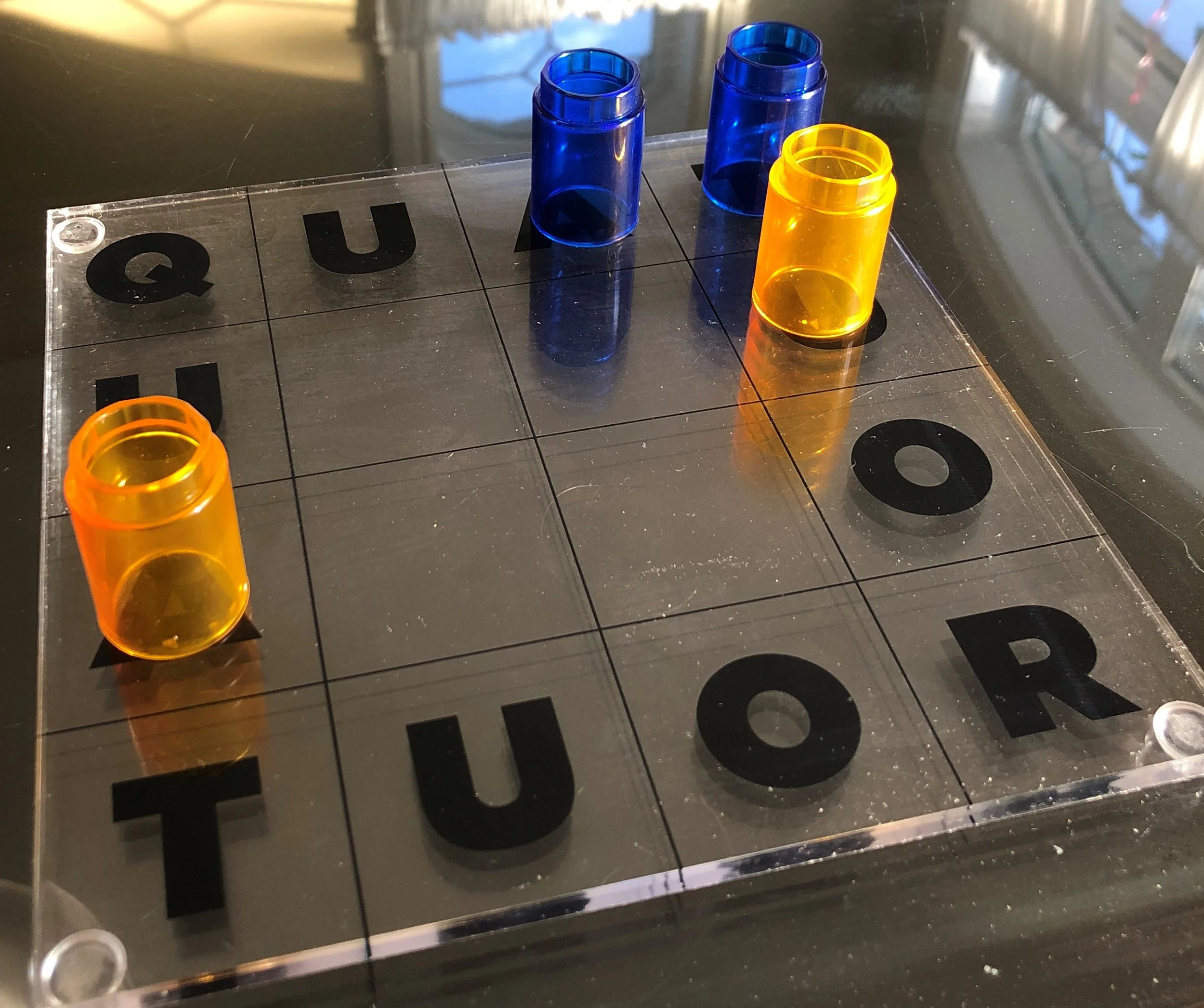 Jeu de société Quatuor