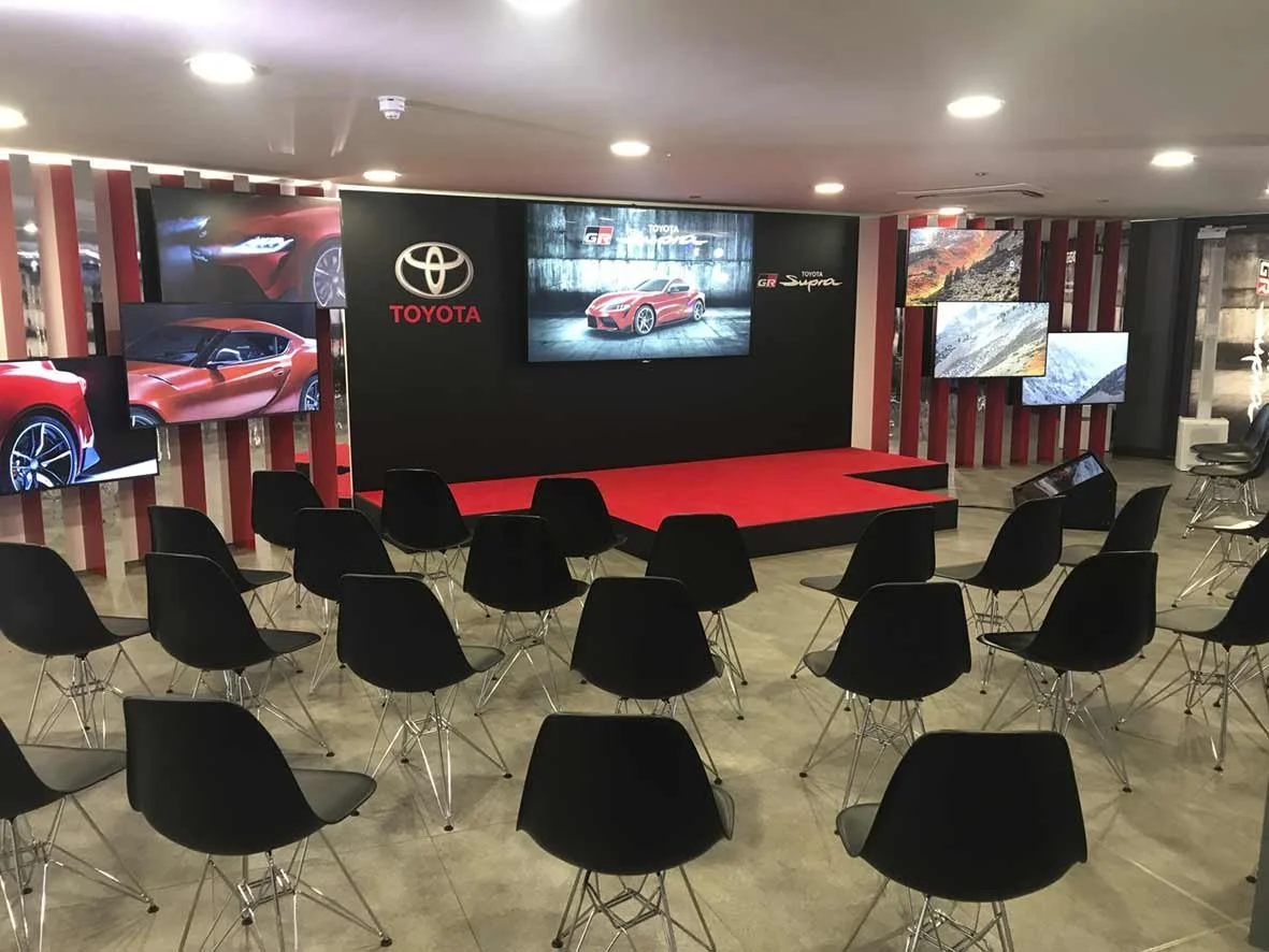 FWD UK | Expert exhibition stand builders specialising in event space ...