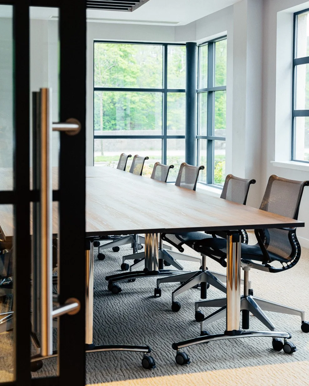 10 Tips to choosing the perfect meeting room venue — neomeet