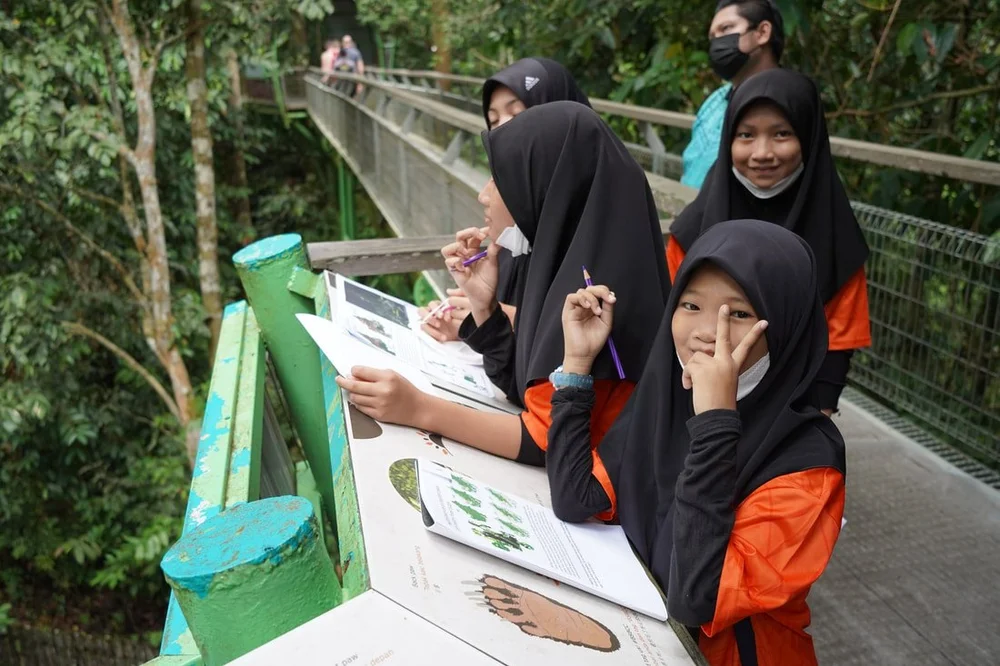 School Visit from SK Sentosa Jaya, Kinabatangan — Bornean Sun Bear ...