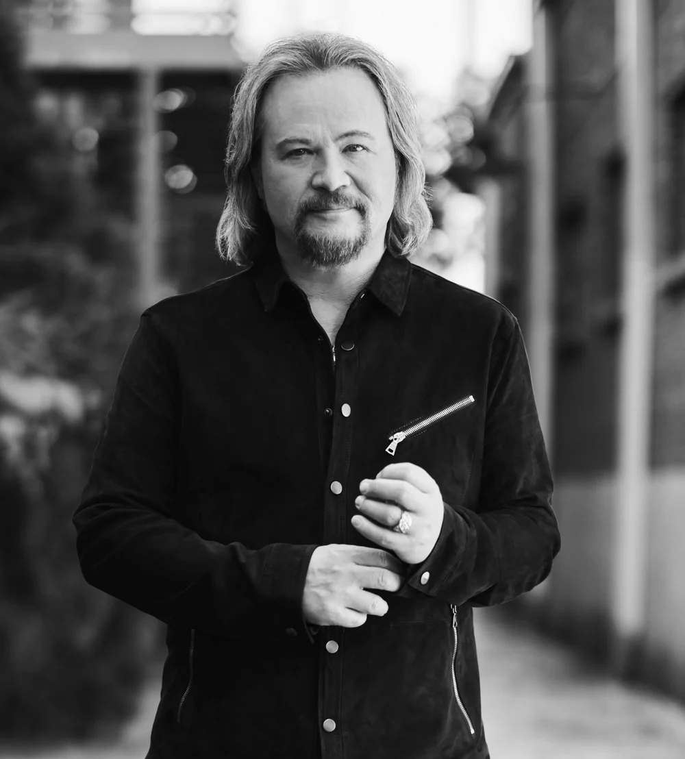Travis Tritt — Clay Center