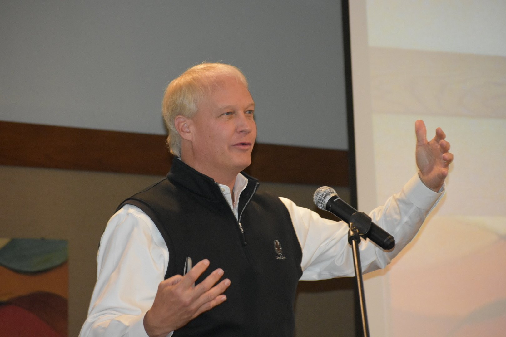 Overview — Great Lakes Collegiate Football Officials' Clinic