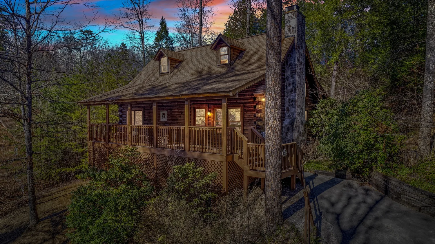 Good Vibes Cabin Pigeon Forge