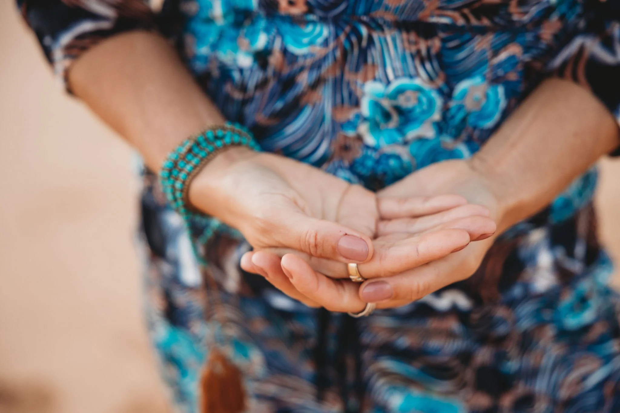 Feel calm and safe with Ground Your Emotions tools — Nid's Nidra