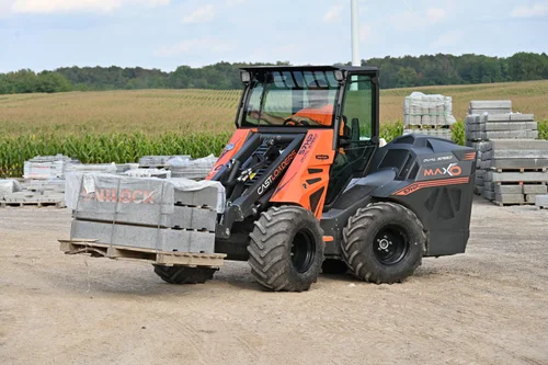 Cast Loaders Canada - Mini Articulated Loaders