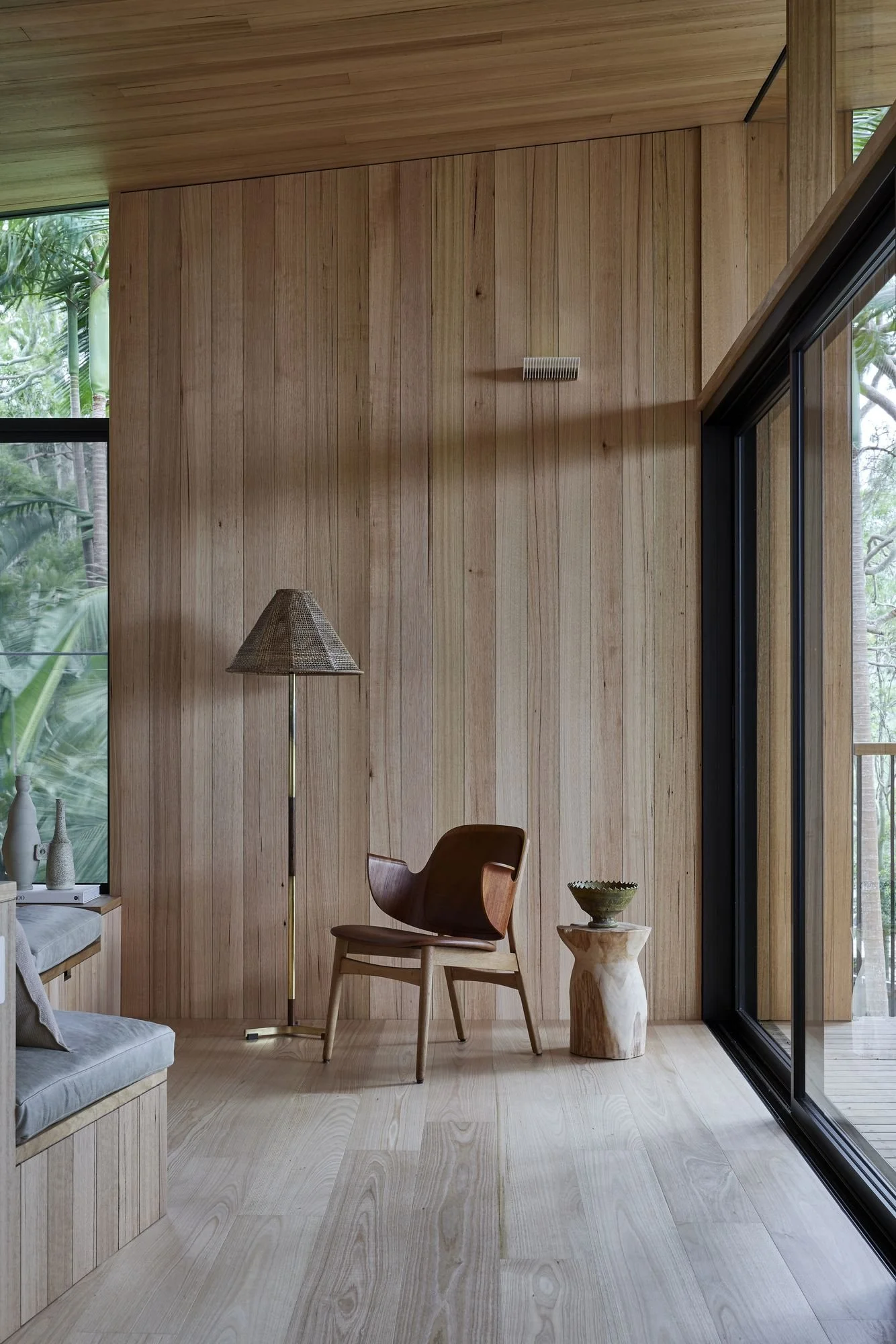 ARCHITECTSMITH & EDITOR INTERIORS: CHISHOLM HOUSE — Claire Delmar