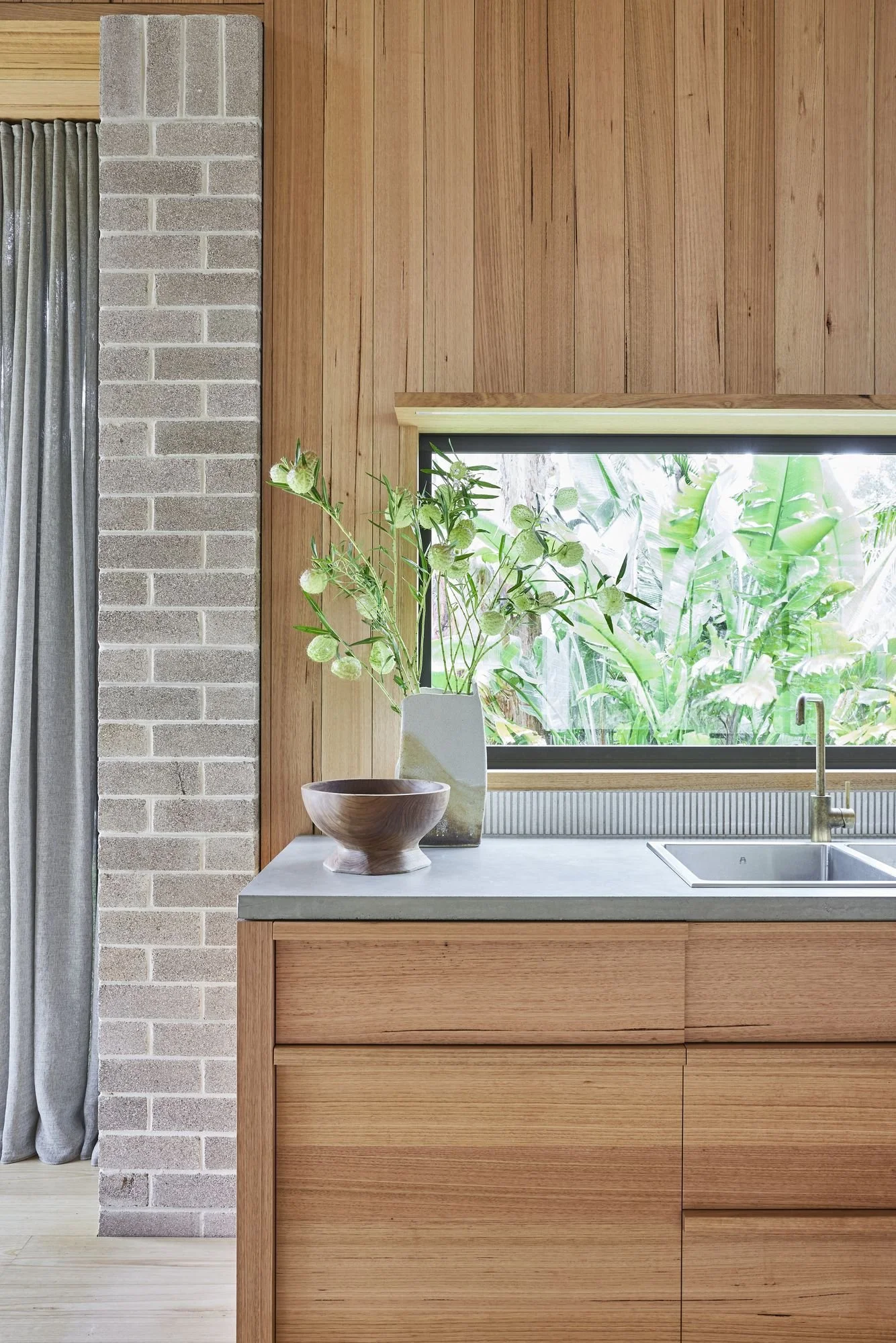 ARCHITECTSMITH & EDITOR INTERIORS: CHISHOLM HOUSE — Claire Delmar