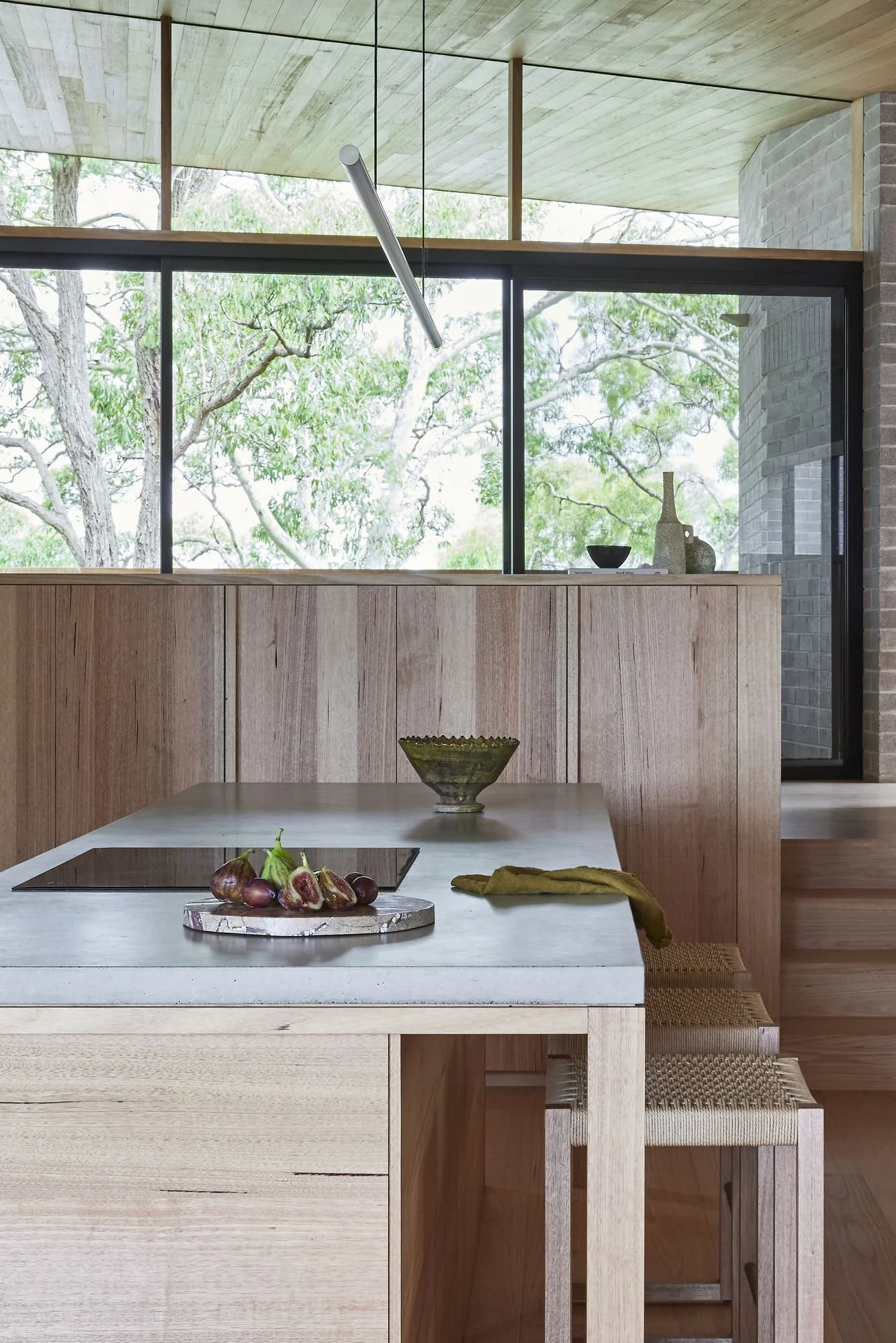 ARCHITECTSMITH & EDITOR INTERIORS: CHISHOLM HOUSE — Claire Delmar