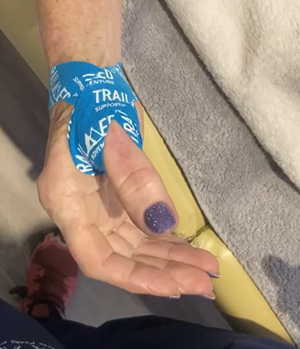 How to Apply TrailMed K-Tape for Wrist and Thumb Support and Pain ...