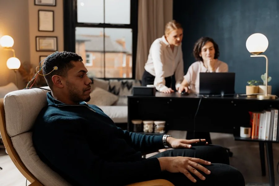 Neurofeedback | Neurofeedback Training — Optiminds