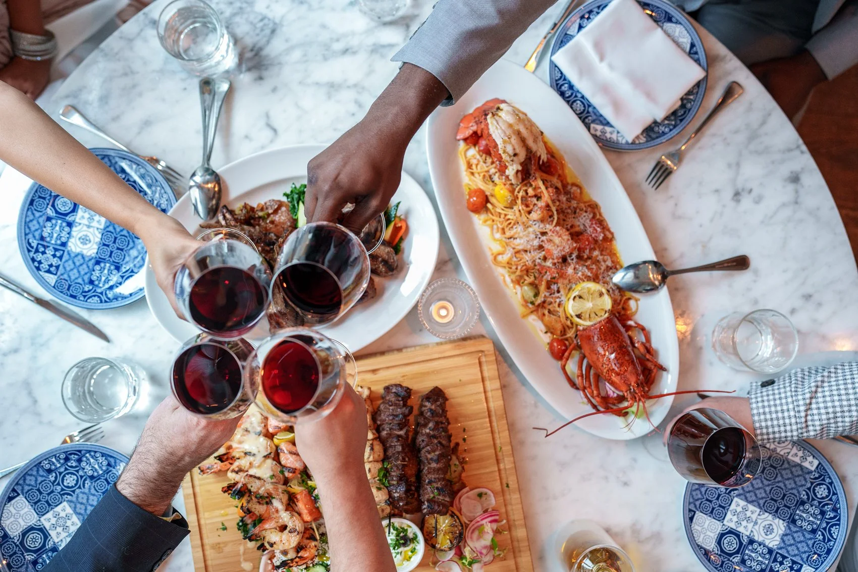 Hydra Estiatorio & Wine Bar