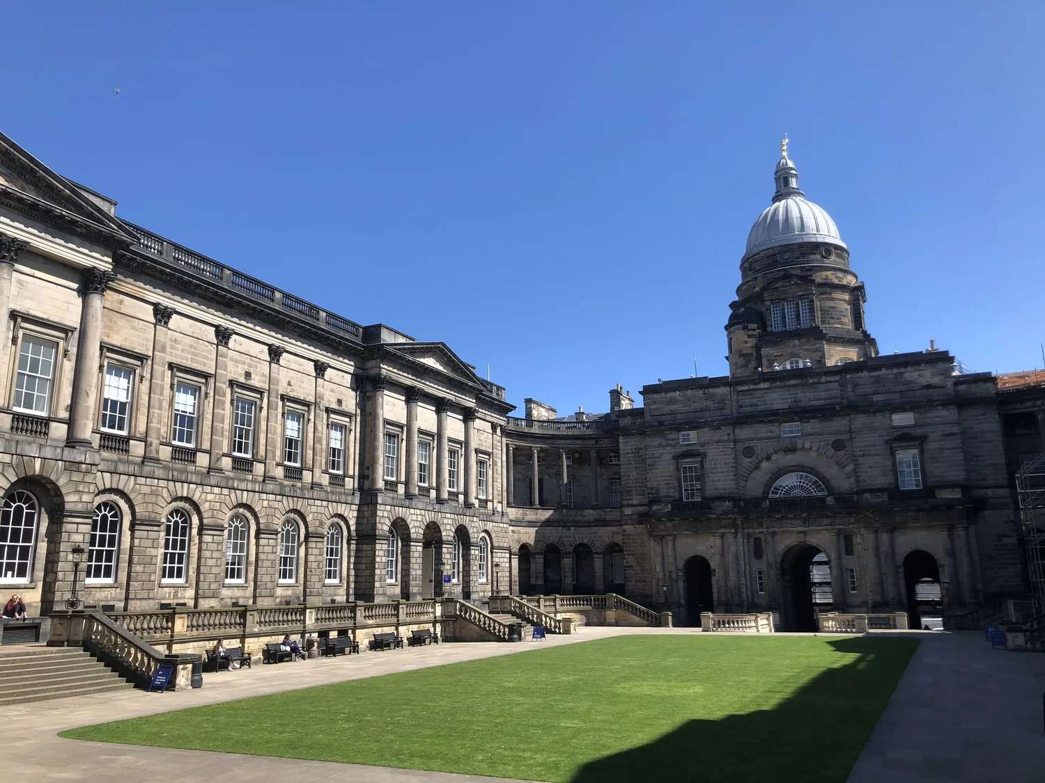 Architecture of Edinburgh - Old College at the University of Edinburgh ...