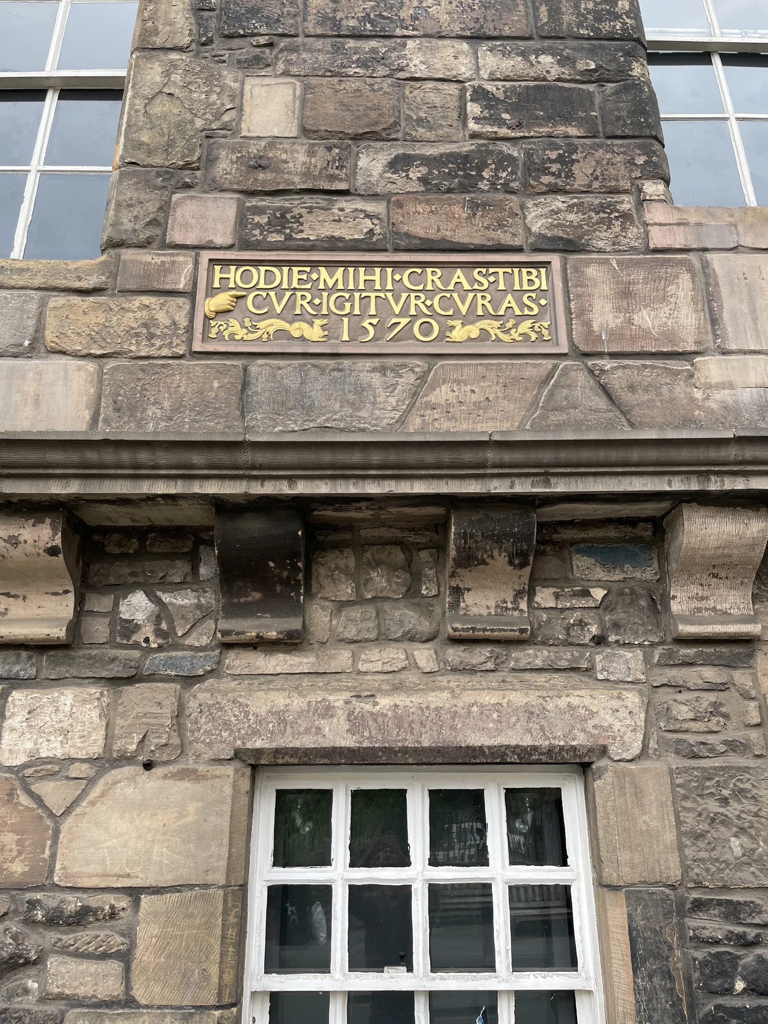 Latin and Scots Mottos - The Words and Phrases Carved into Edinburgh’s ...