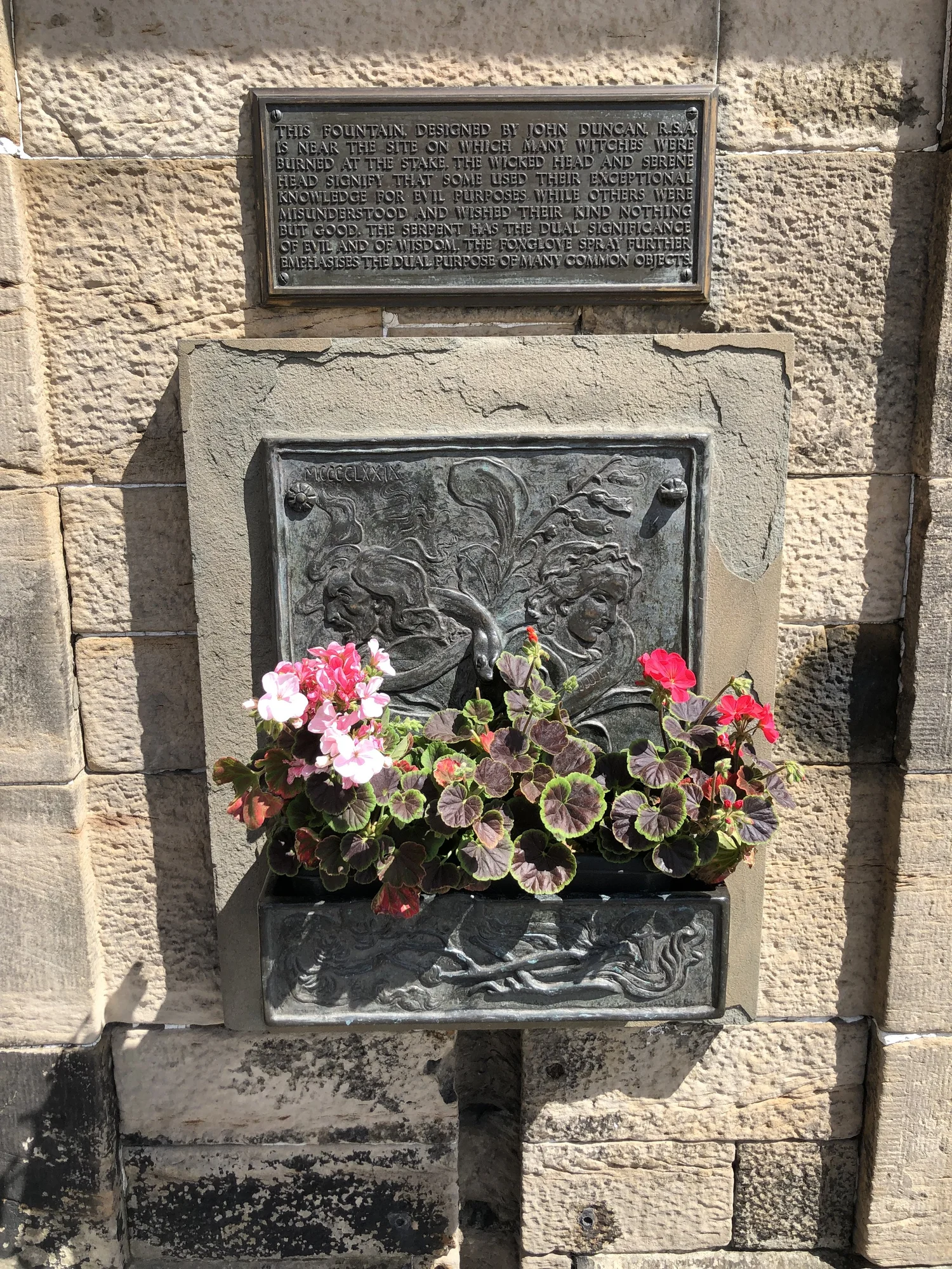 Monumental Features of Edinburgh Castle Esplanade — Edinburgh Expert ...