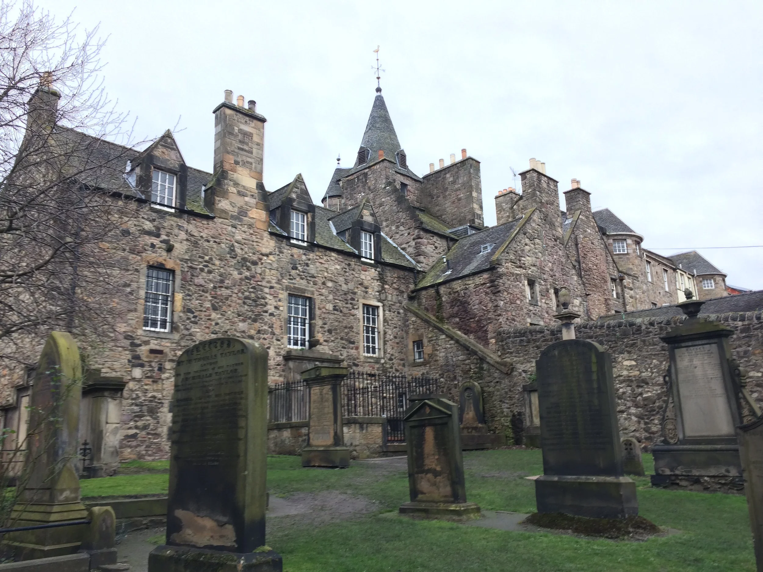 Edinburgh’s Graveyards - Canongate Kirkyard — Edinburgh Expert Walking ...