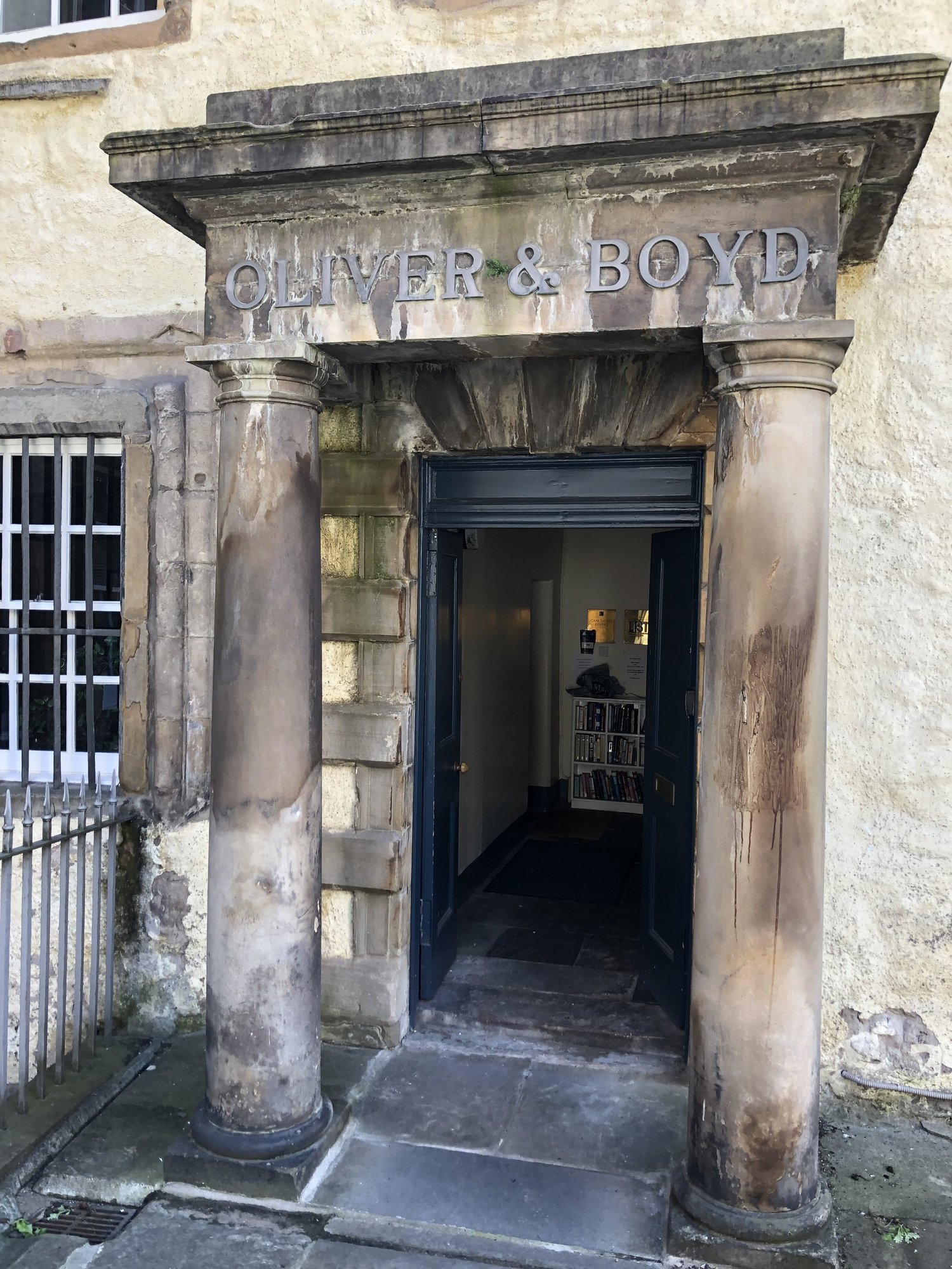 Close Encounters in Edinburgh’s Old Town - Tweeddale Court — Edinburgh ...