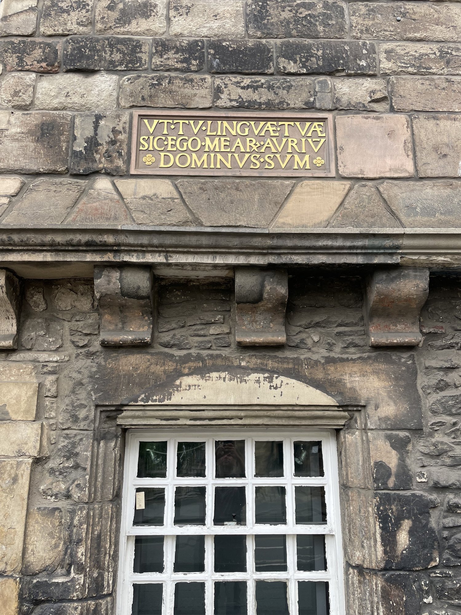 Latin and Scots Mottos - The Words and Phrases Carved into Edinburgh’s ...