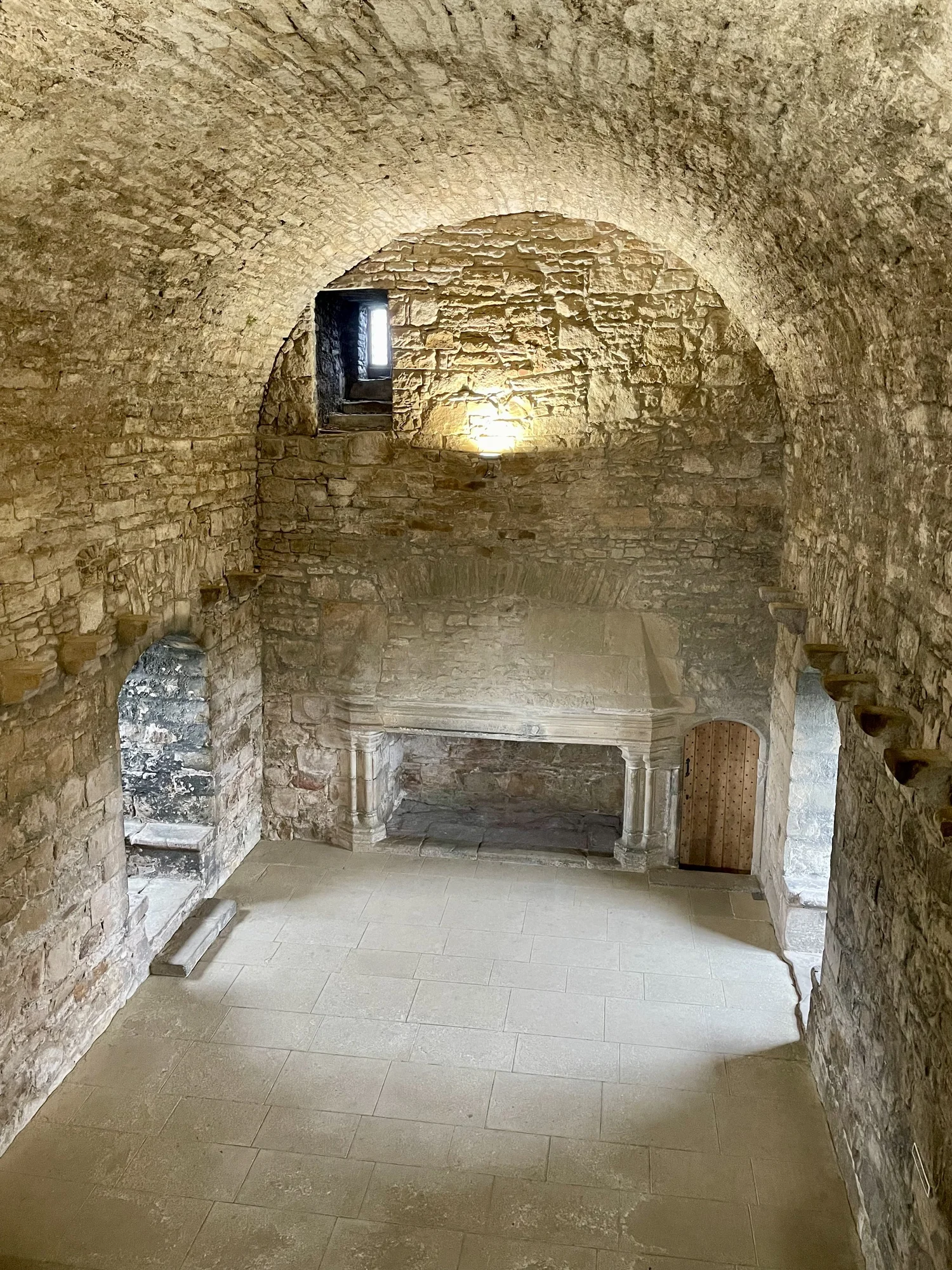 Edinburgh’s History in Ruins - Craigmillar Castle — Edinburgh Expert ...