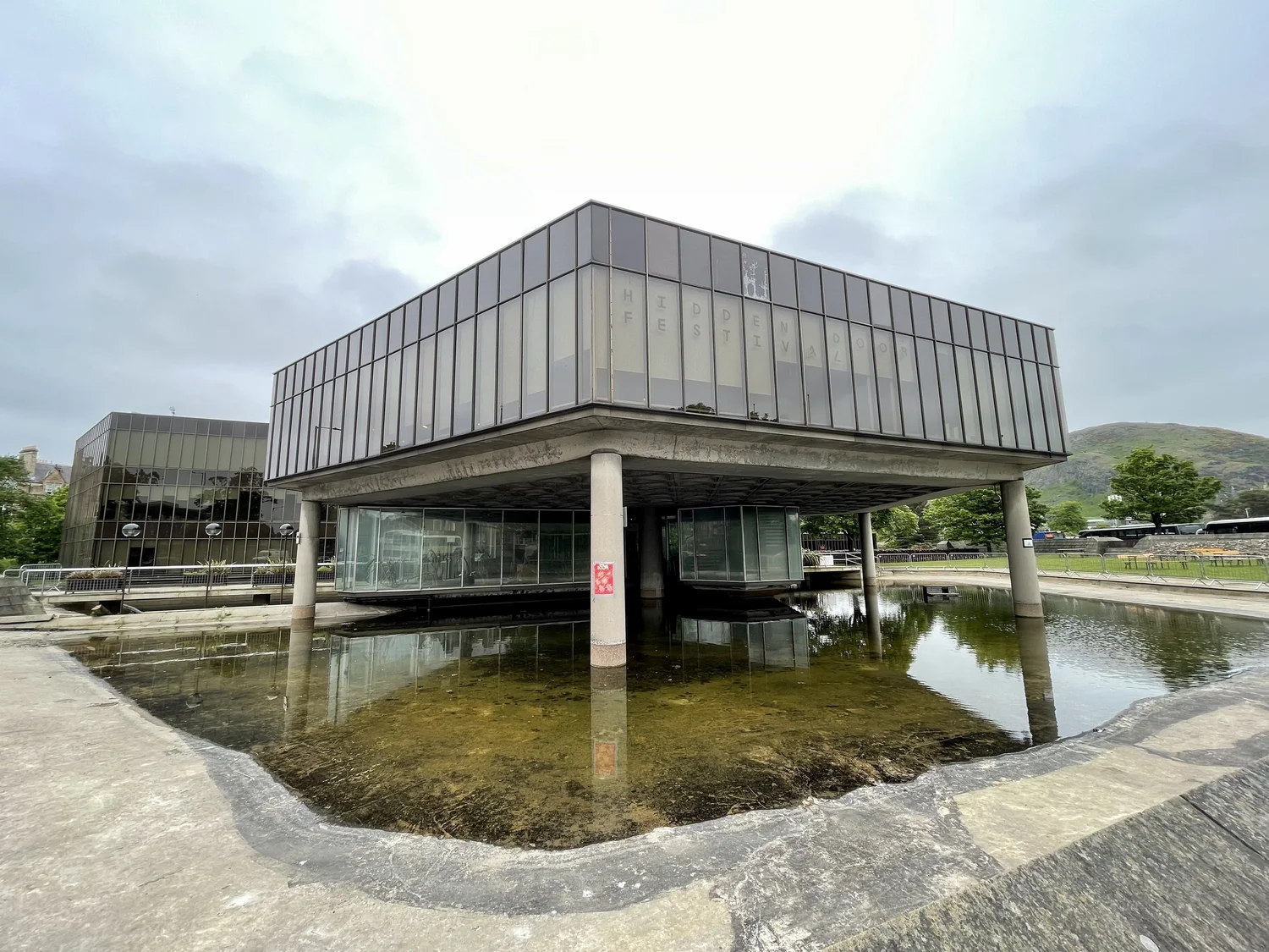 Architecture of Edinburgh - The Modernism of Sir Basil Spence ...