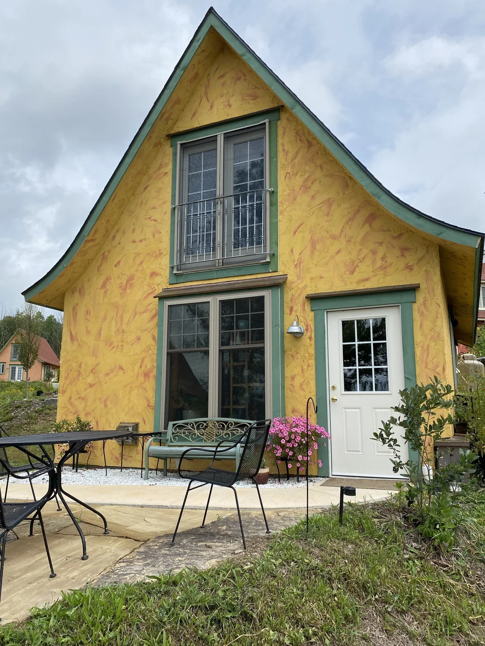 Gallery 3 — Freeville Cottages