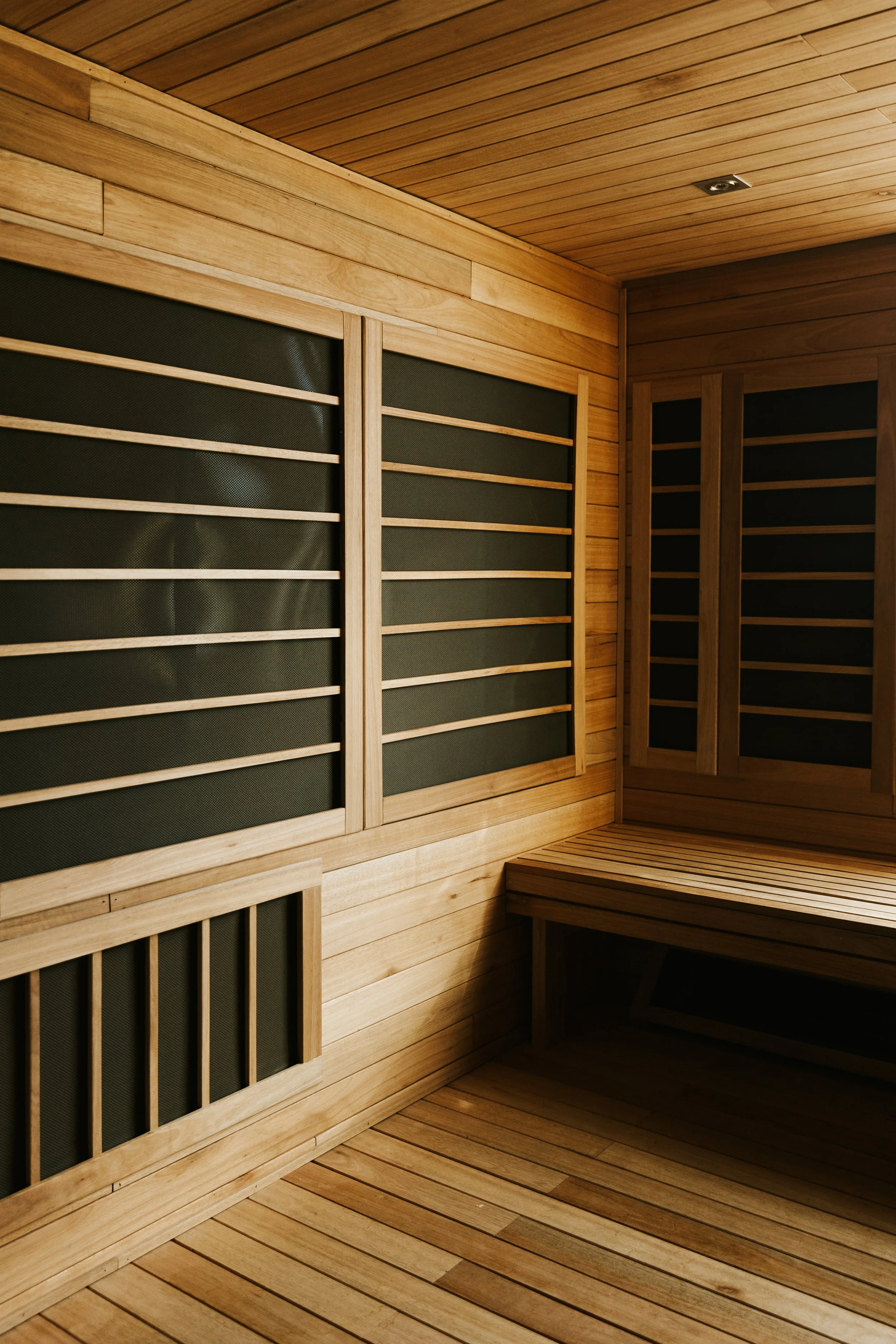 Infrared vs Traditional Sauna: What Type of Sauna Is Best for Health ...