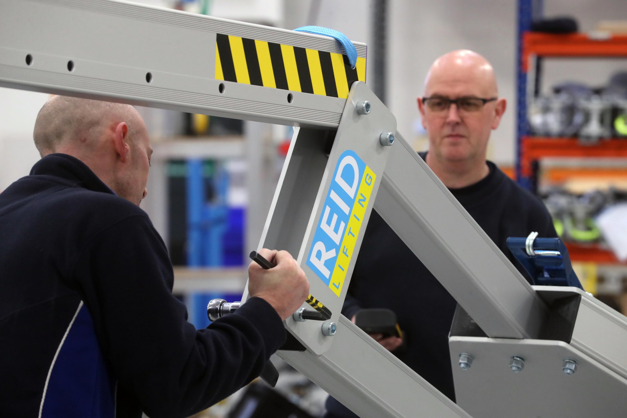 REID Lifting - Designer & Manufacturer of Portable, Aluminium Gantry ...