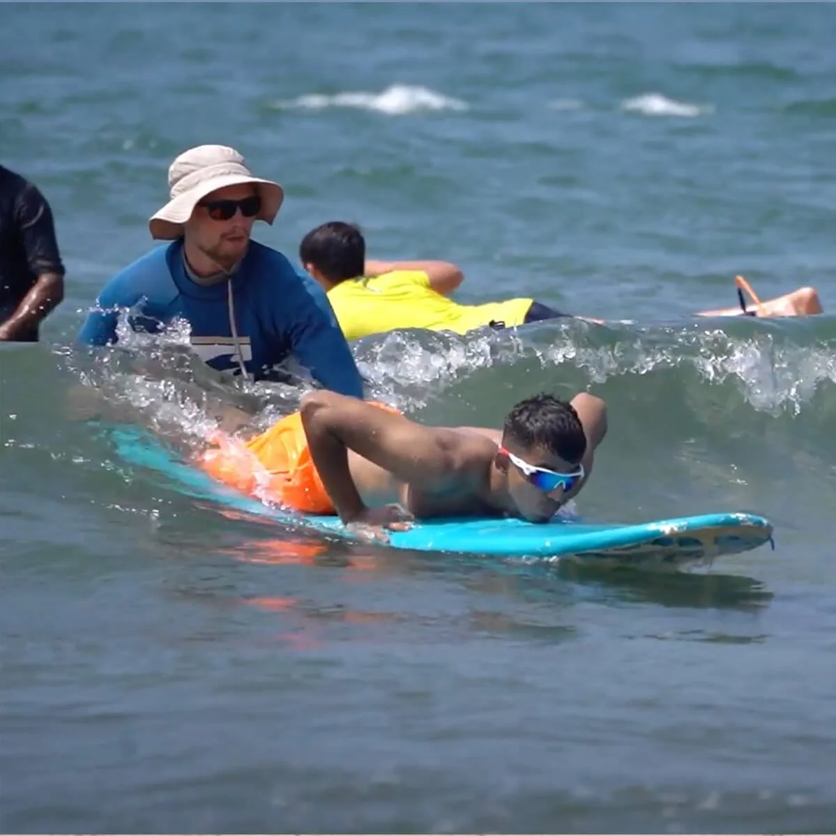 Octopus Surf - Surfing in Goa