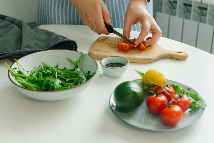 Mindful Eating: Nourishing Your Body and Soul — Happiness Posts