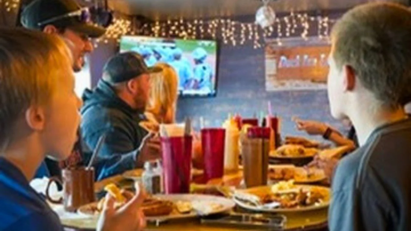 The Duck Inn, Cafe, and Lounge | Good food and fun in Soldotna, Alaska