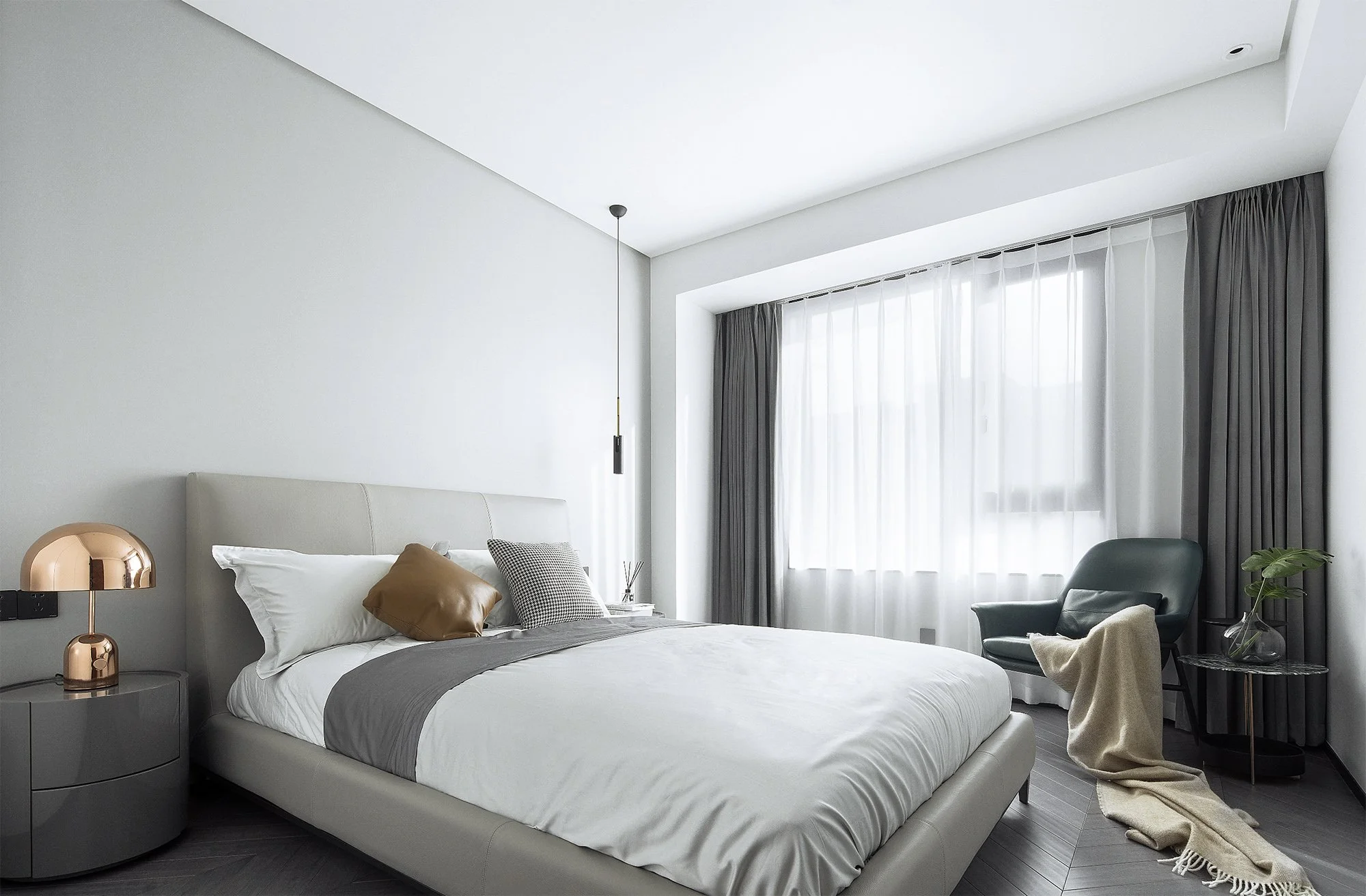 Crescent Bed — Camerich AU