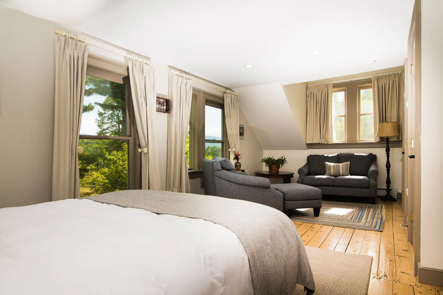 Rooms & Cabins — Bark Eater Inn