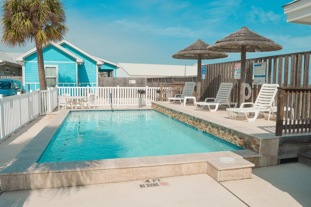 Apex Pools & Spas LLC