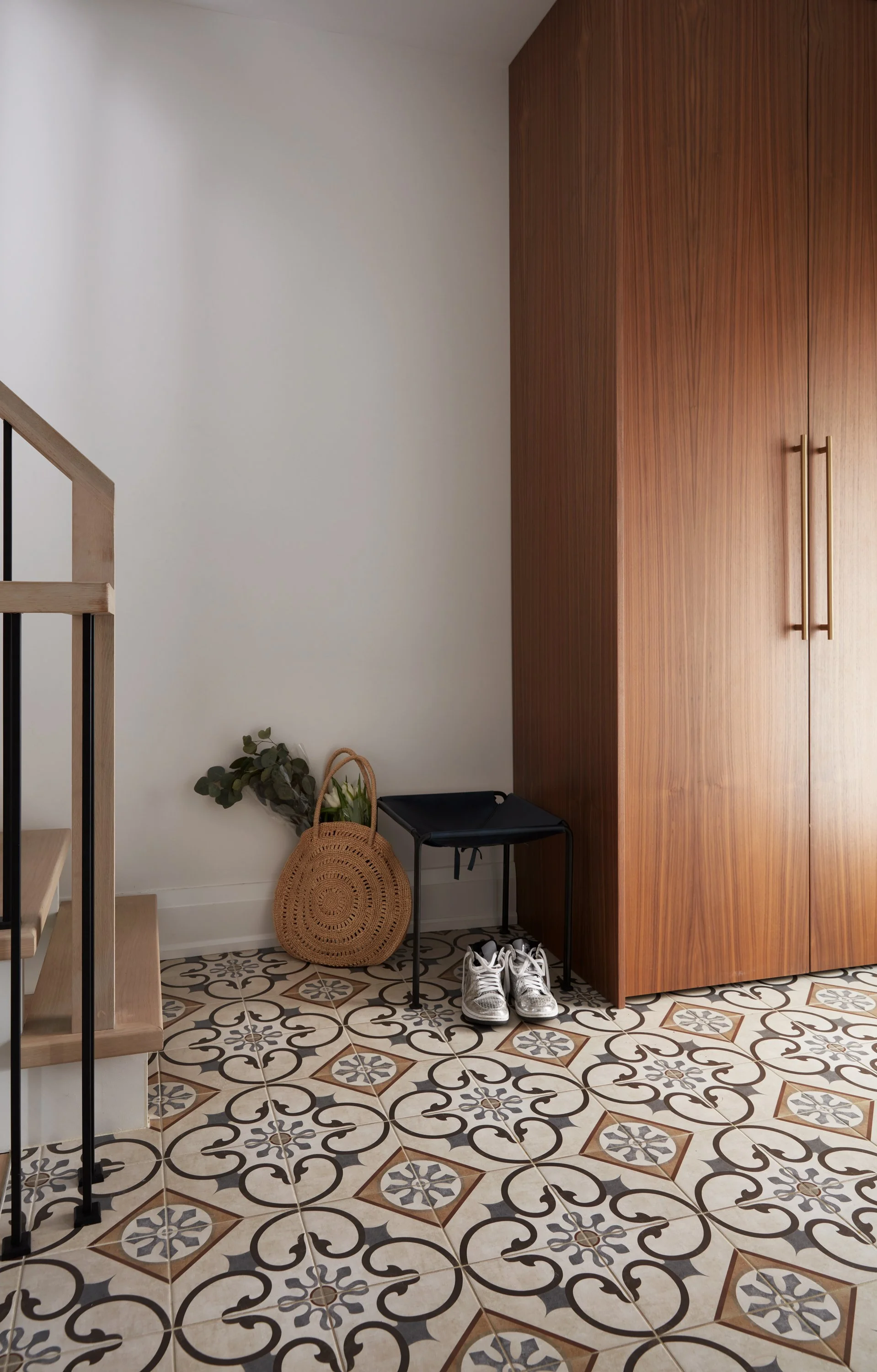 NEALON | The Dickson Design Group