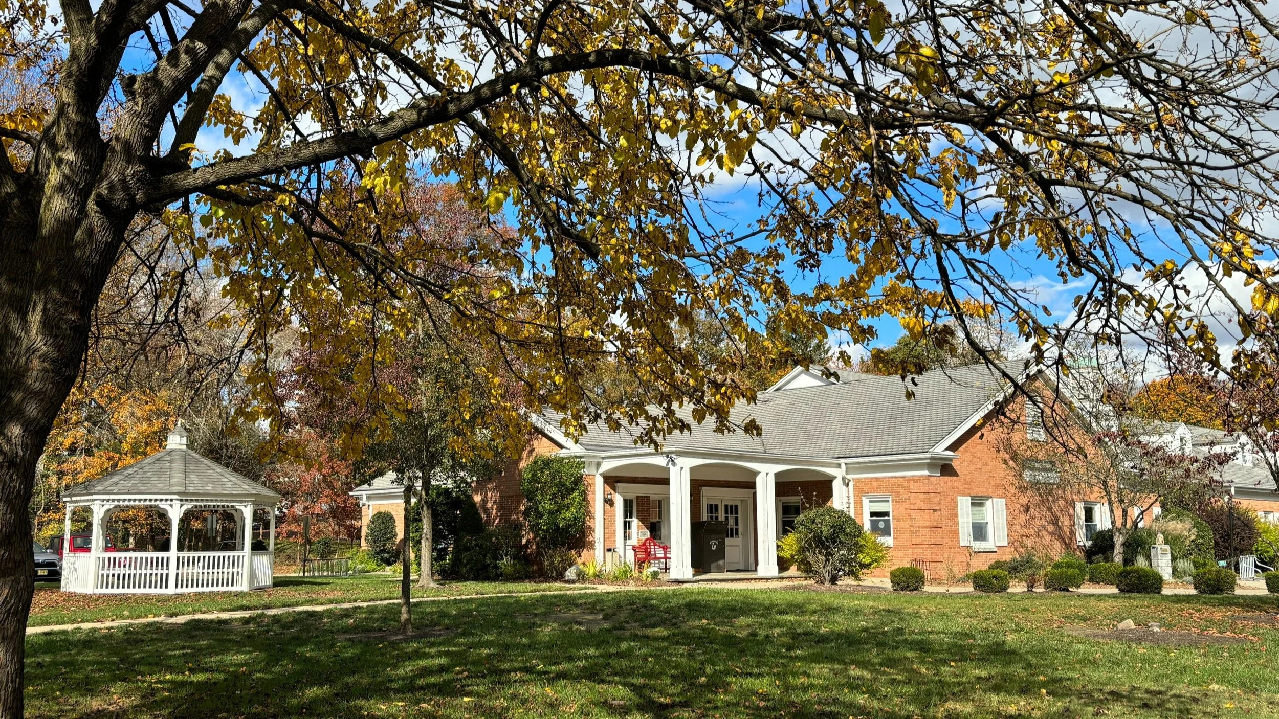 Lee Memorial Library