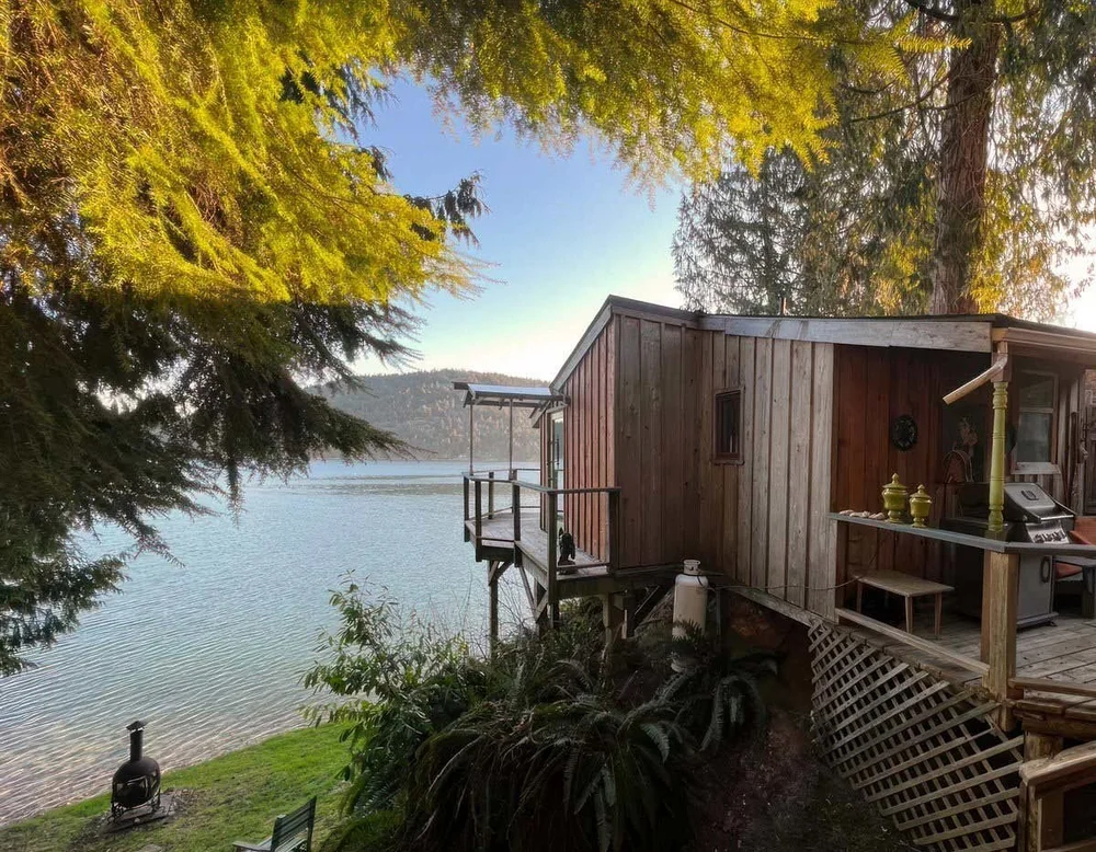 Oceanside Cottages B&B on Salt Spring Island, BC, Canada