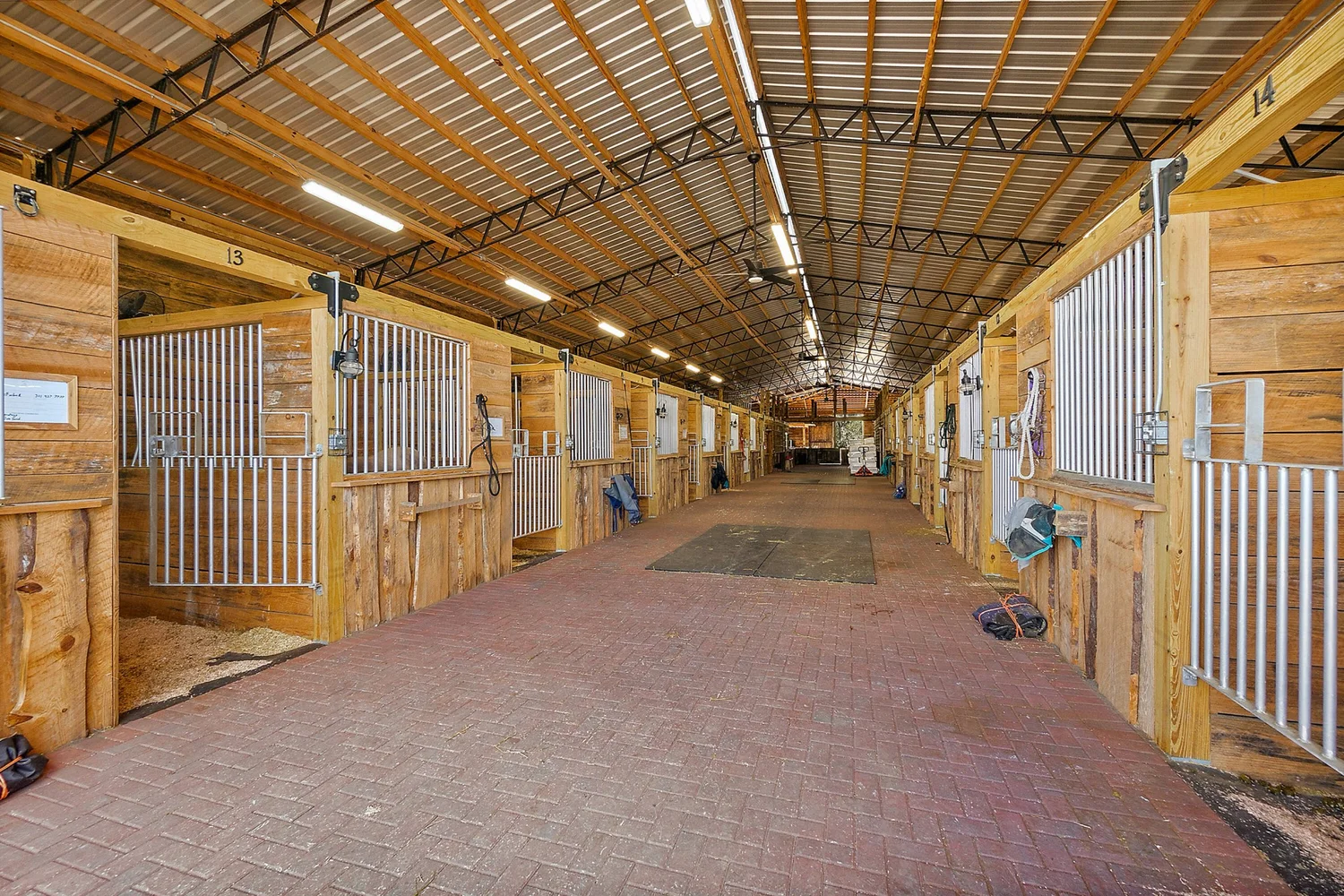 Stalls — Victory Farms