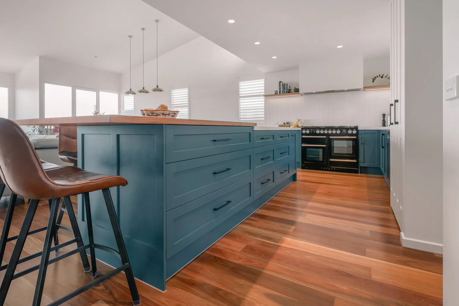 Contemporary Minimal White Kitchen | Smith & Smith Kitchens - Melbourne ...