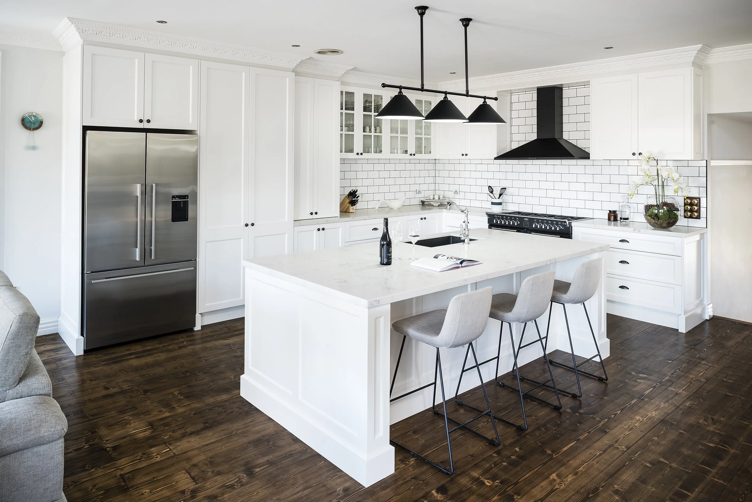 Contemporary kitchen with subway tile splashback | Smith & Smith ...