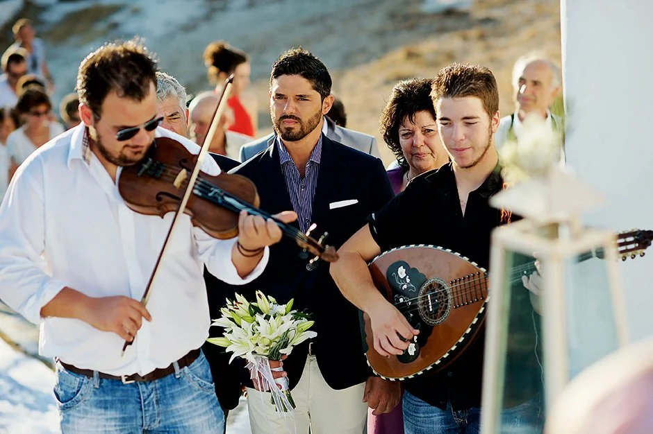 16 Wedding Traditions in Greece (that you Really Want to Know)