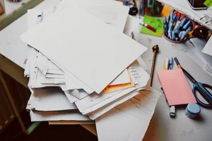 Are messy people more creative? Here’s what science really says — Calm Blog