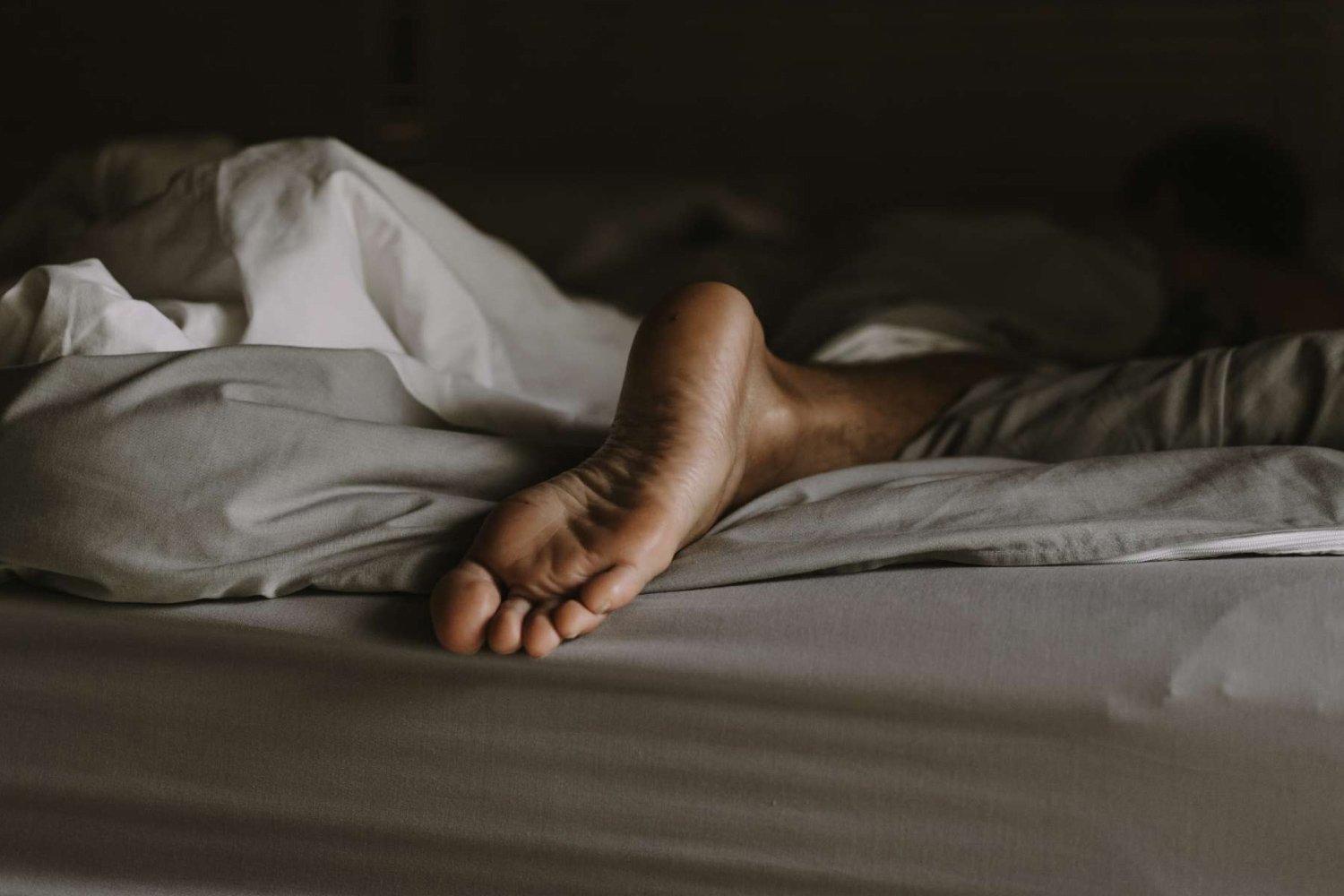 Hypnic Jerks What Causes Twitching In Sleep — Calm Blog