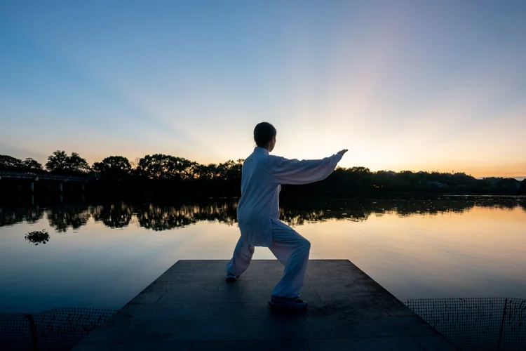 5 tai chi moves to help you get better sleep tonight — Calm Blog