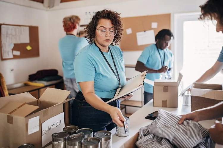 10 characteristics of the defender personality type (ISFJ) — Calm Blog