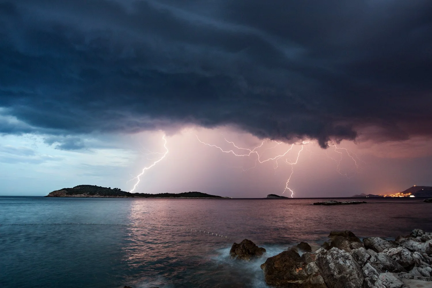 How to stop hating someone: 5 ways to mindfully let go — Calm Blog