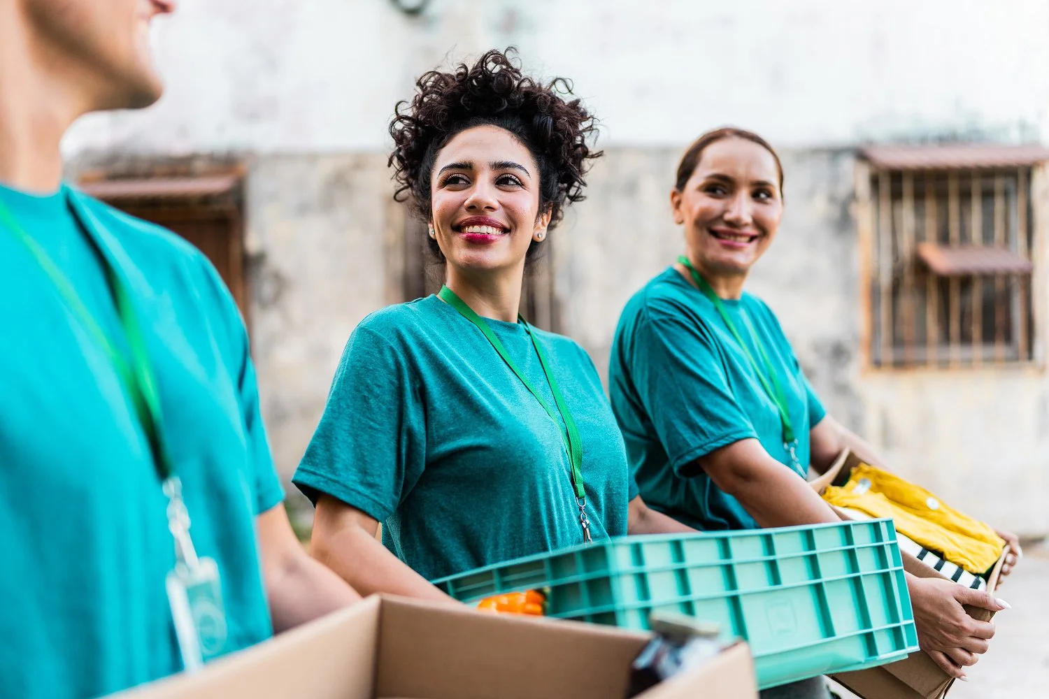 9 benefits of volunteering on your mental and physical health — Calm Blog