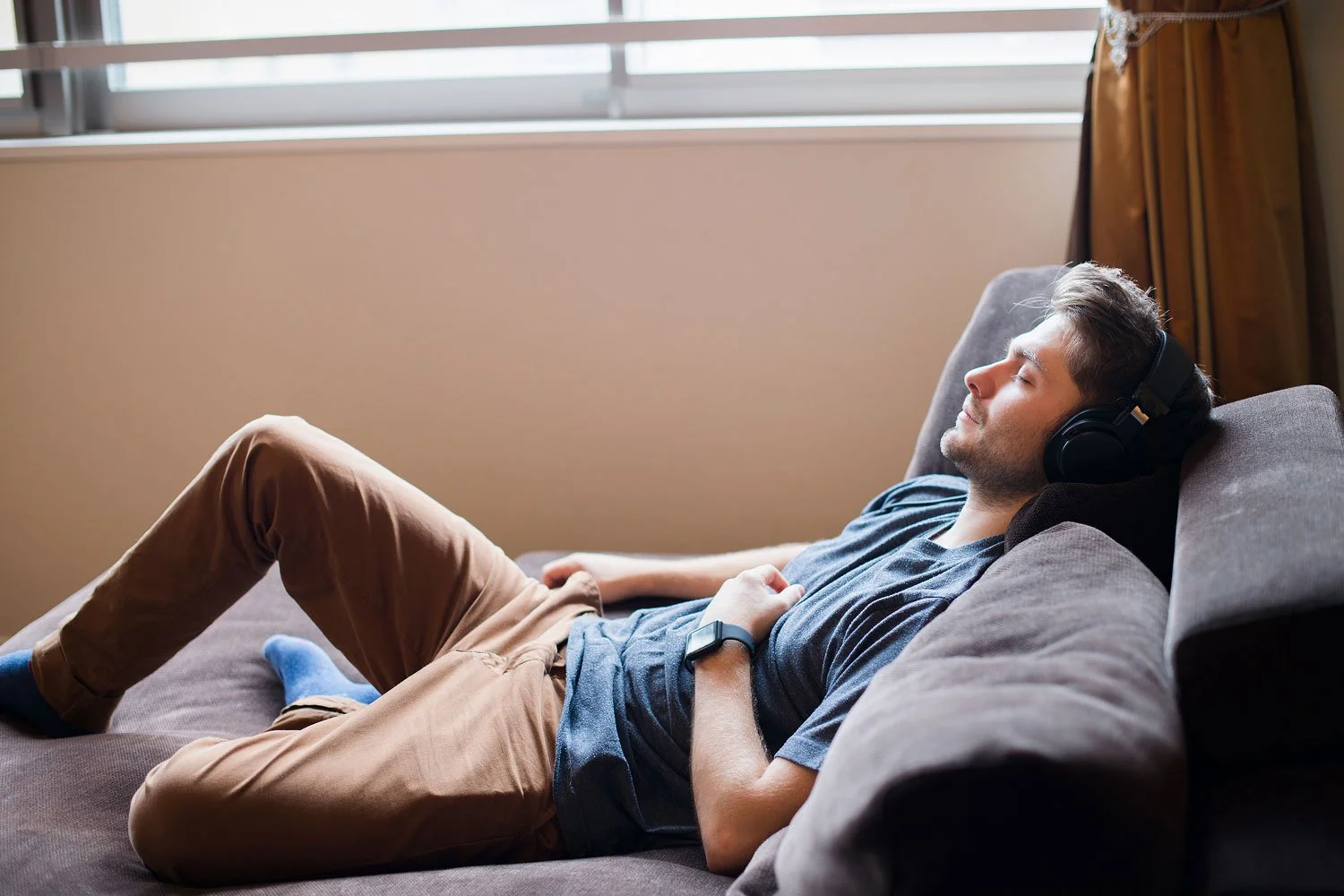 Can bilateral stimulation ease your anxiety? Here's what to know — Calm Blog