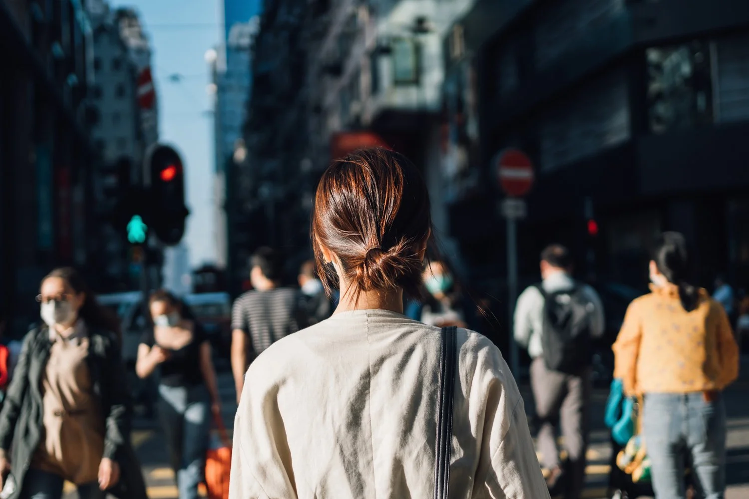 10 signs you're a lonely extrovert and how to deal with it — Calm Blog