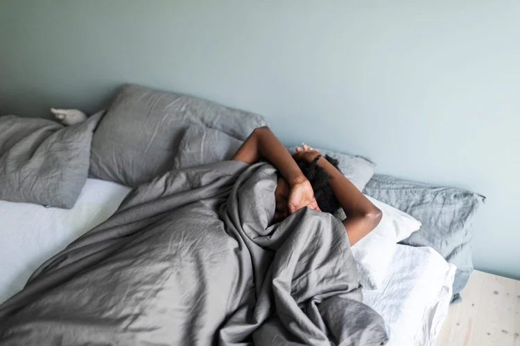 How to get over jet lag: 10 recovery tips to fix jet lag quickly — Calm ...