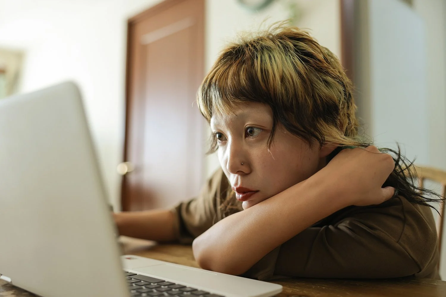 What is health anxiety? Signs, causes, and 9 ways to cope — Calm Blog