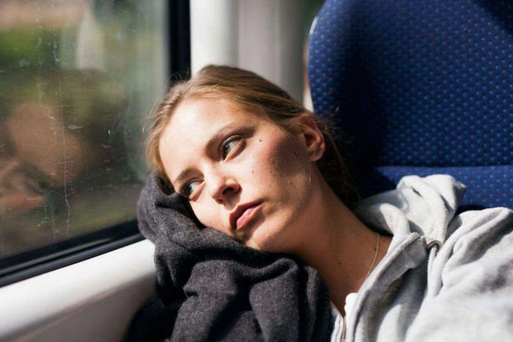 How to deal with homesickness? 8 tips to ease homesickness — Calm Blog